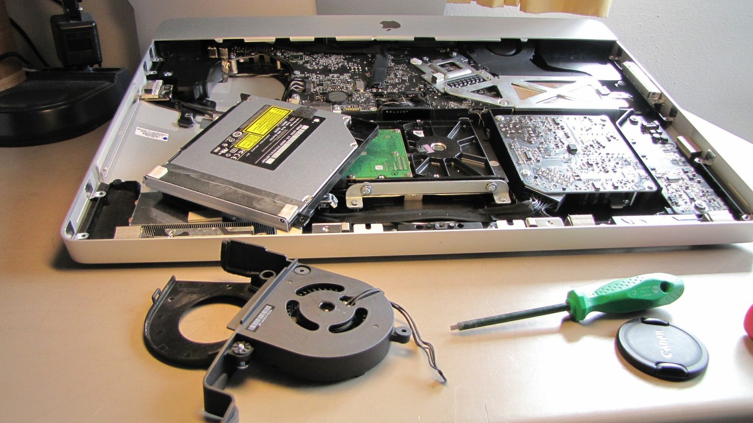 Computer Desktop and Laptop Repair and Maintenance